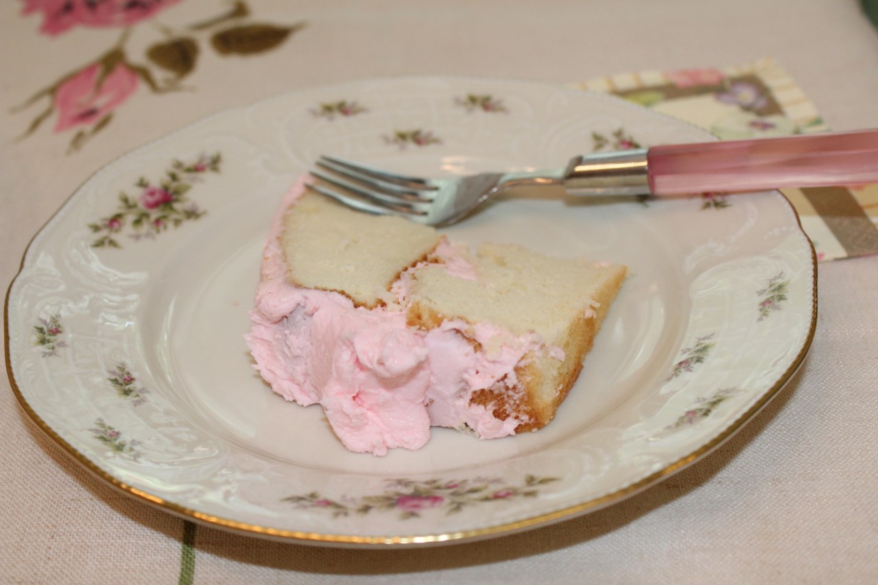 Mom’s Amazing Rose Geranium Cake with Rose-Buttercream Frosting | Kel's ...